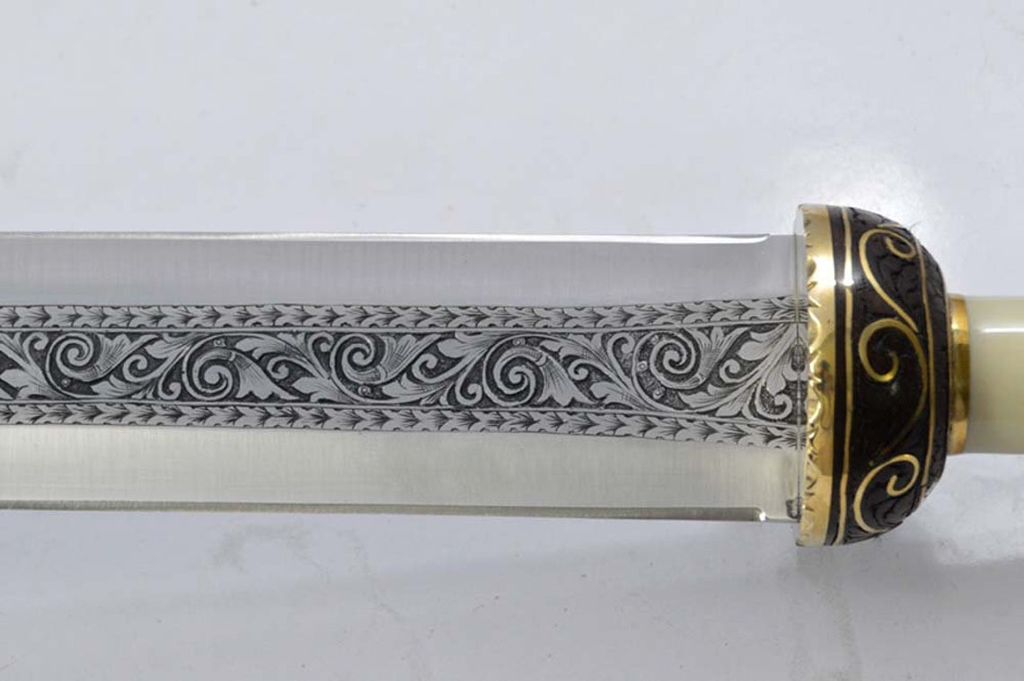 30" Hand Engraved Roman Gladiator Sword from $88 (5160 & Damascus Steel ...